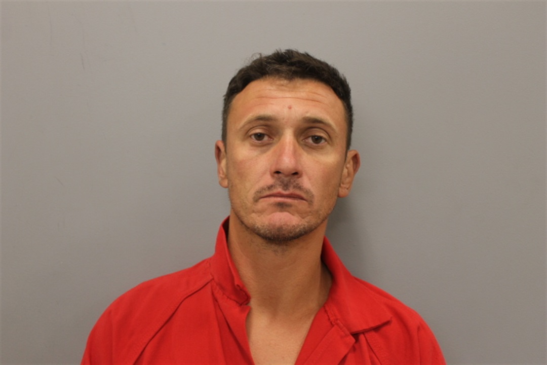 YCSO DEPUTY RESPONDS TO STOP A FIGHT INVOLVING AN AXE AND MACHETE ...